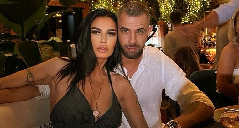 Divorț cu scandal în showbiz: Oana Zăvoranu și Alex Ashraf s-au ... Divorț cu scandal în showbiz: Oana Zăvoranu și Alex Ashraf s-au ...